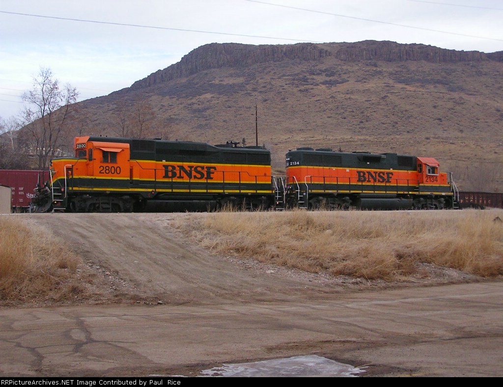 BNSF 2800 & BNSF 2134